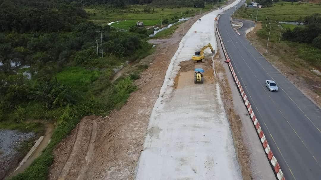 Jalan susur di jajaran Lebuhraya Pan Borneo Sri Aman-Betong tidak ...
